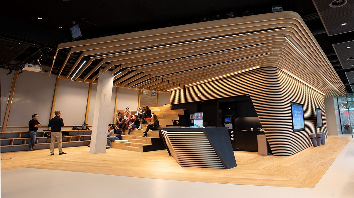 The complete digital learning transformation at Erasmus University – Kinly